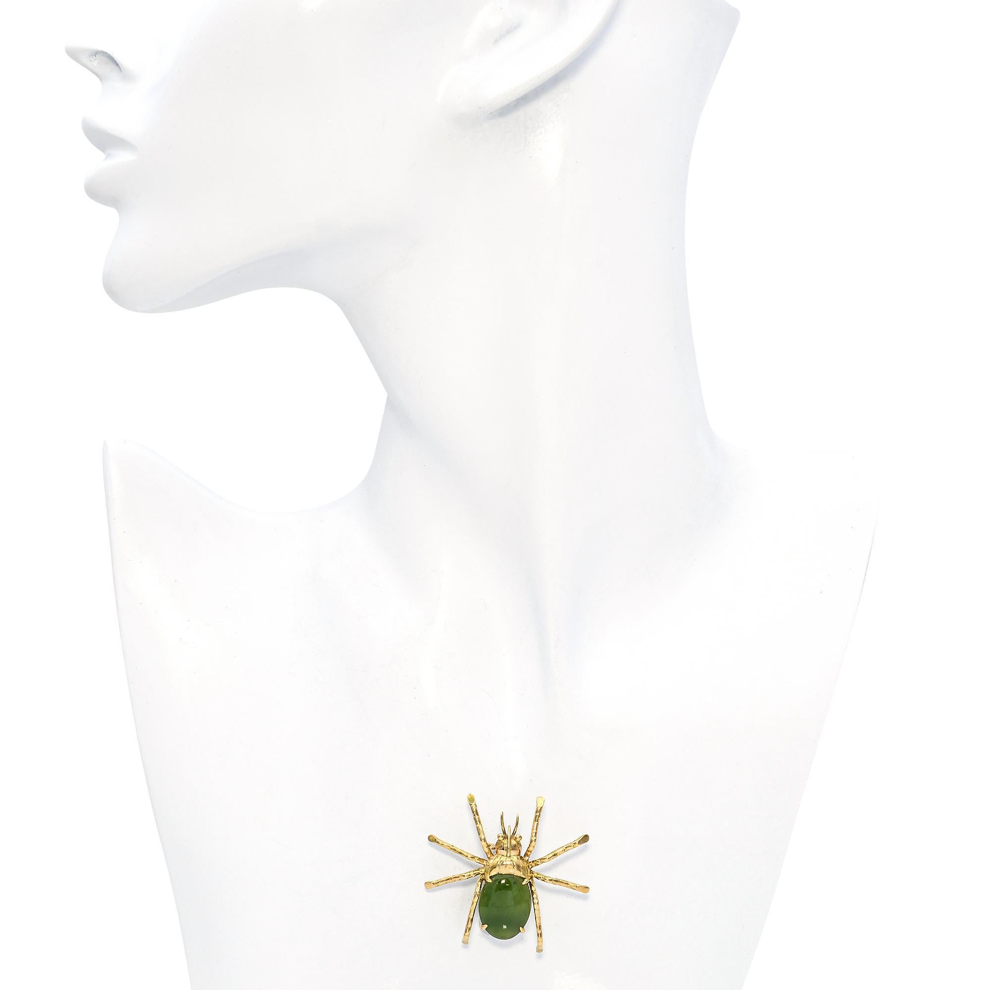 Vintage 14k Yellow Gold Jade Spider Brooch Pin For Sale at 1stDibs