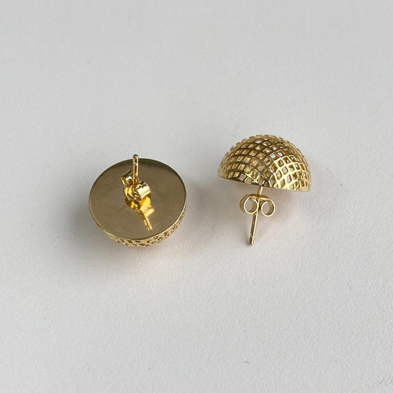 Vintage 14k Yellow Gold Mesh Half Ball Earrings For Sale at 1stDibs