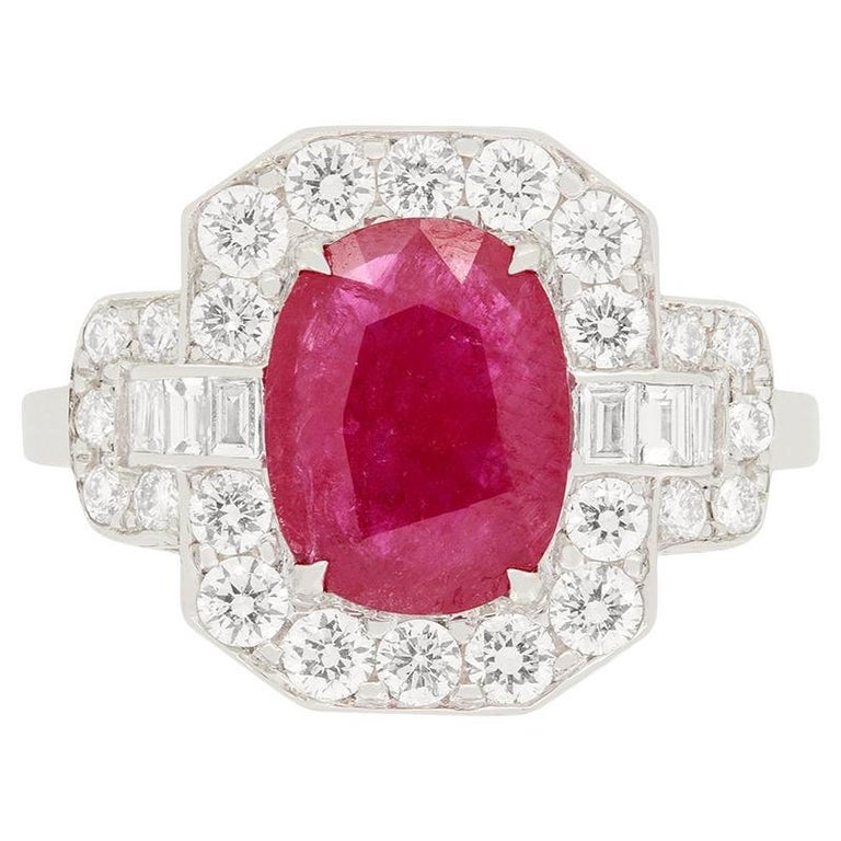 Vintage 1.50ct Ruby and Diamond Cluster Ring, C.1960s For Sale at 1stDibs