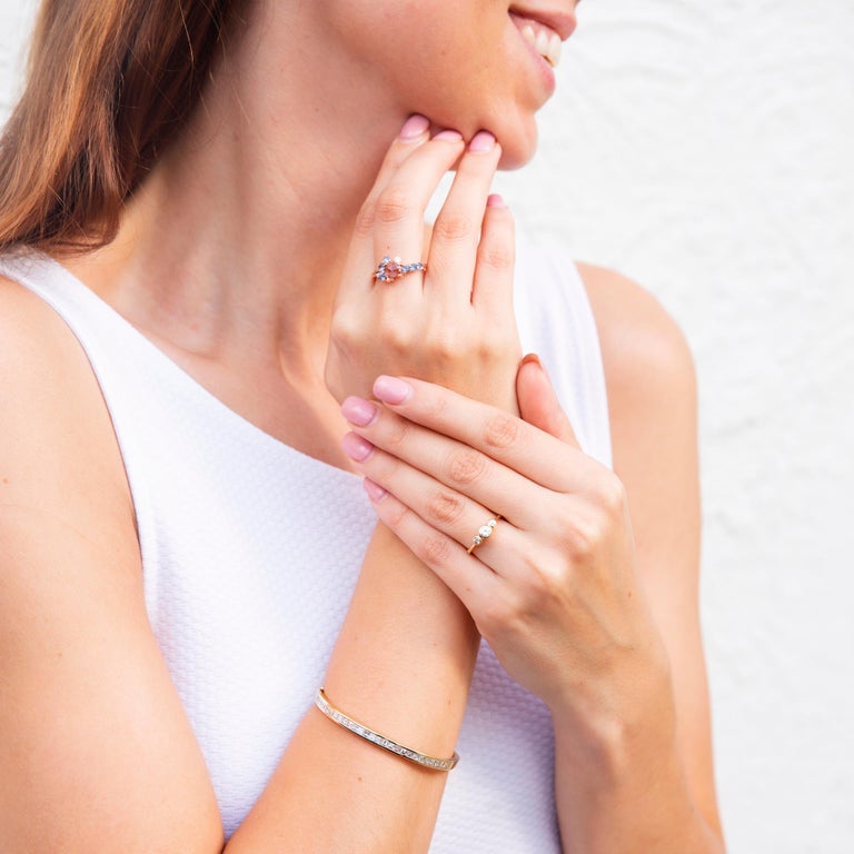 Vintage 18 Carat Yellow Gold Channel Set Carre Cut Diamond Hinged Bangle For Sale at 1stDibs