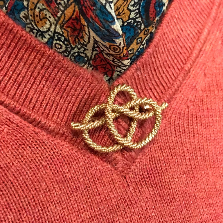 Vintage 18 Karat Gold Corded Knot Pretzel Brooch/Pin For Sale (Free ...