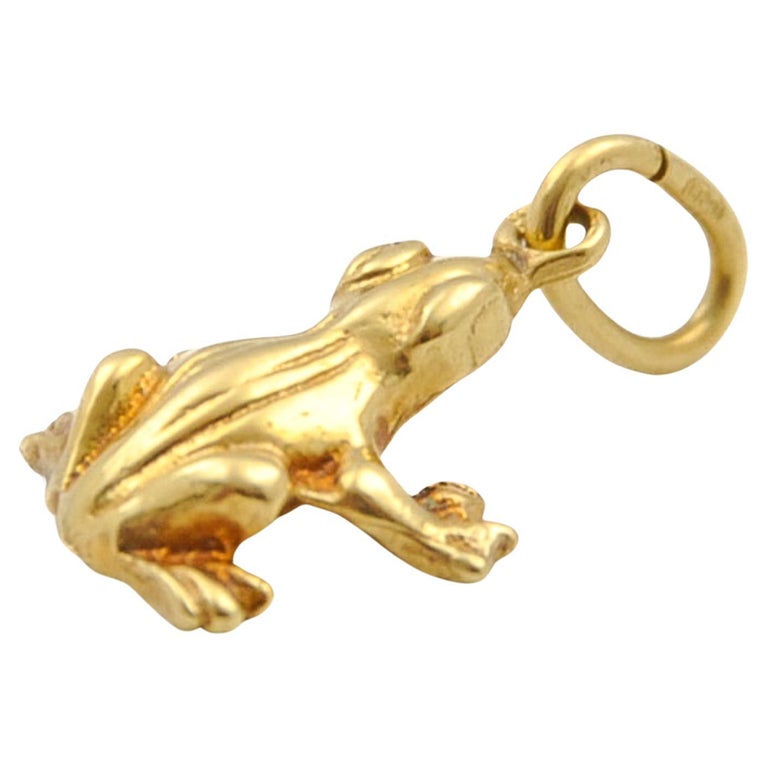 Vintage 18 Karat Gold Frog Charm Pendant For Sale at 1stDibs