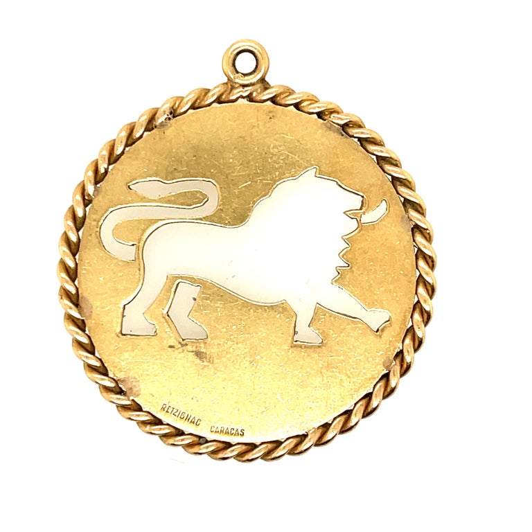 Vintage 18 Karat Yellow Gold Zodiac Leo Charm Pendant For Sale at 1stDibs
