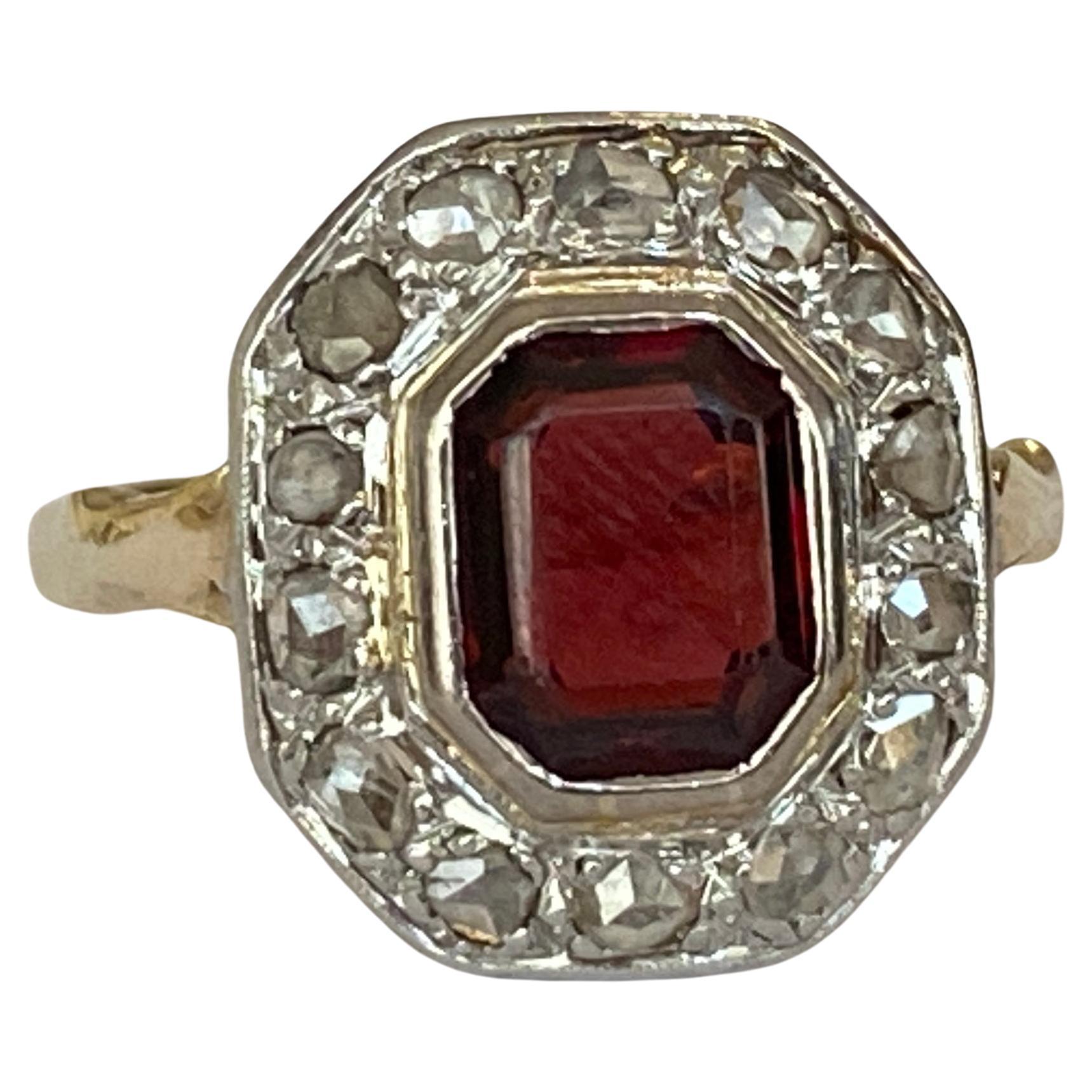 Vintage 18 kt Gold garnet rose diamond Engagement Ring For Sale at 1stDibs