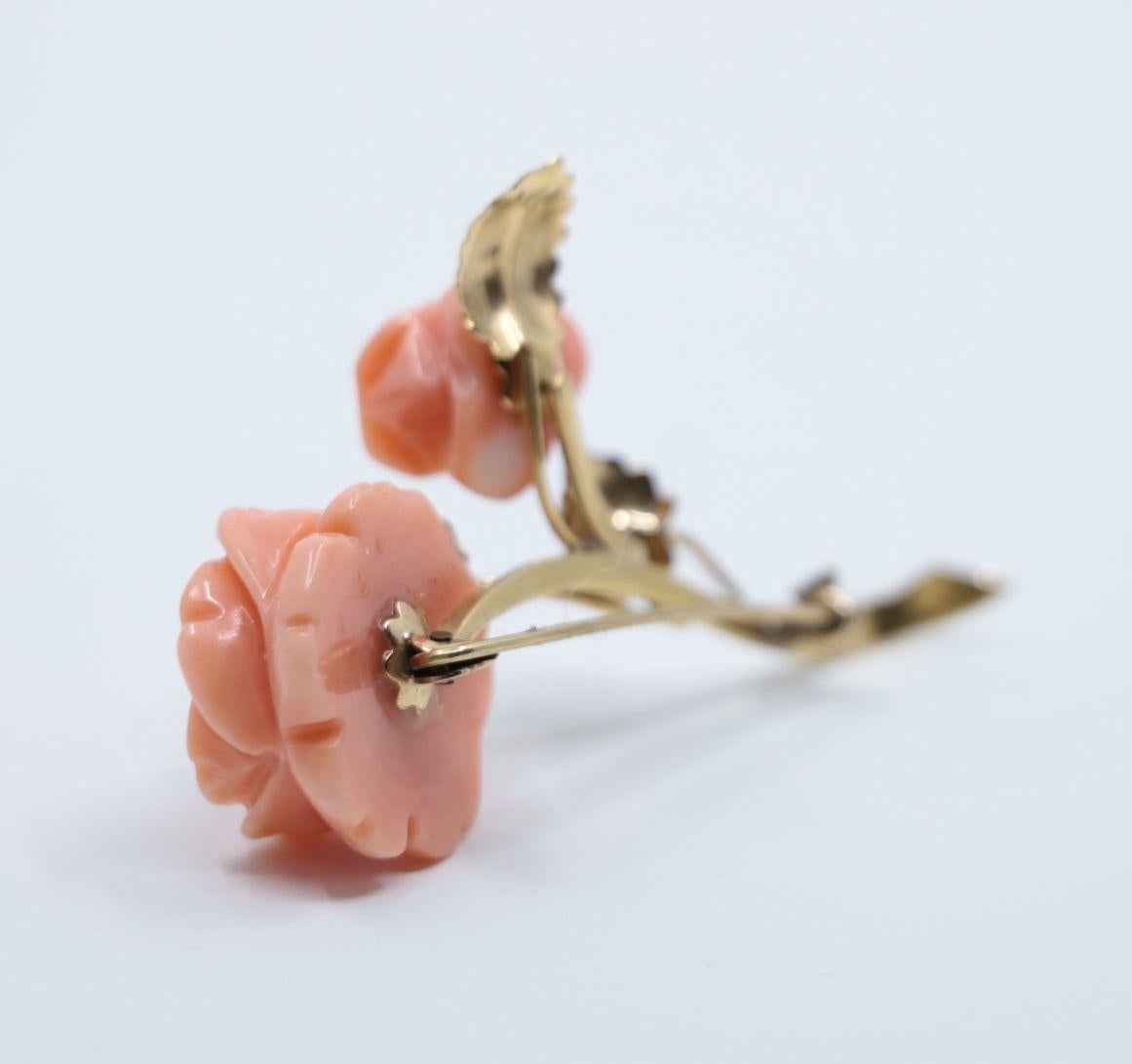 Vintage 18K Gold Coral Flower Brooch For Sale at 1stDibs