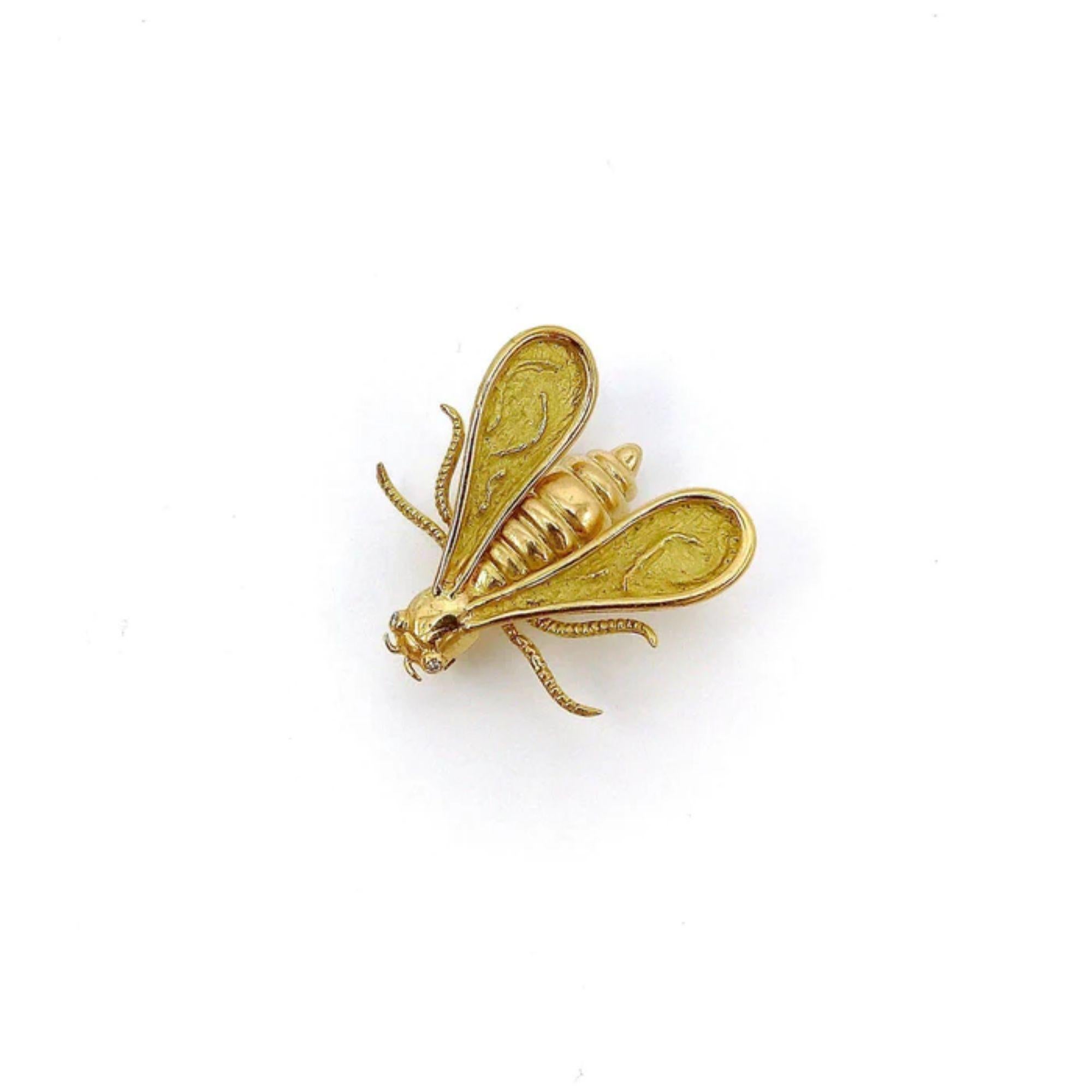 Vintage 18K Gold and Diamond Chaumet Bee Brooch For Sale at 1stDibs