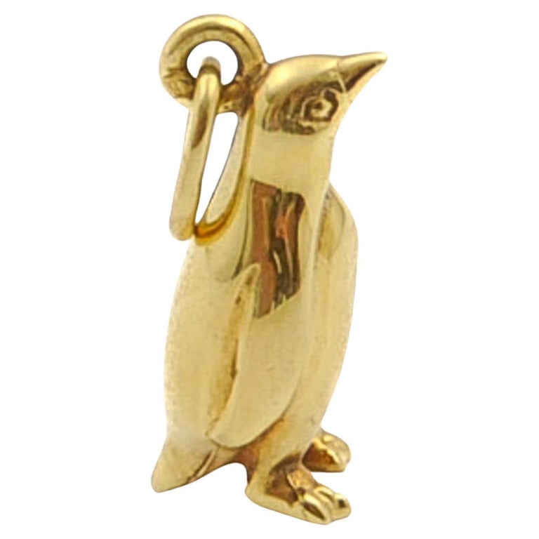 Vintage 18K Gold Emperor Penguin Charm Pendant For Sale at 1stDibs