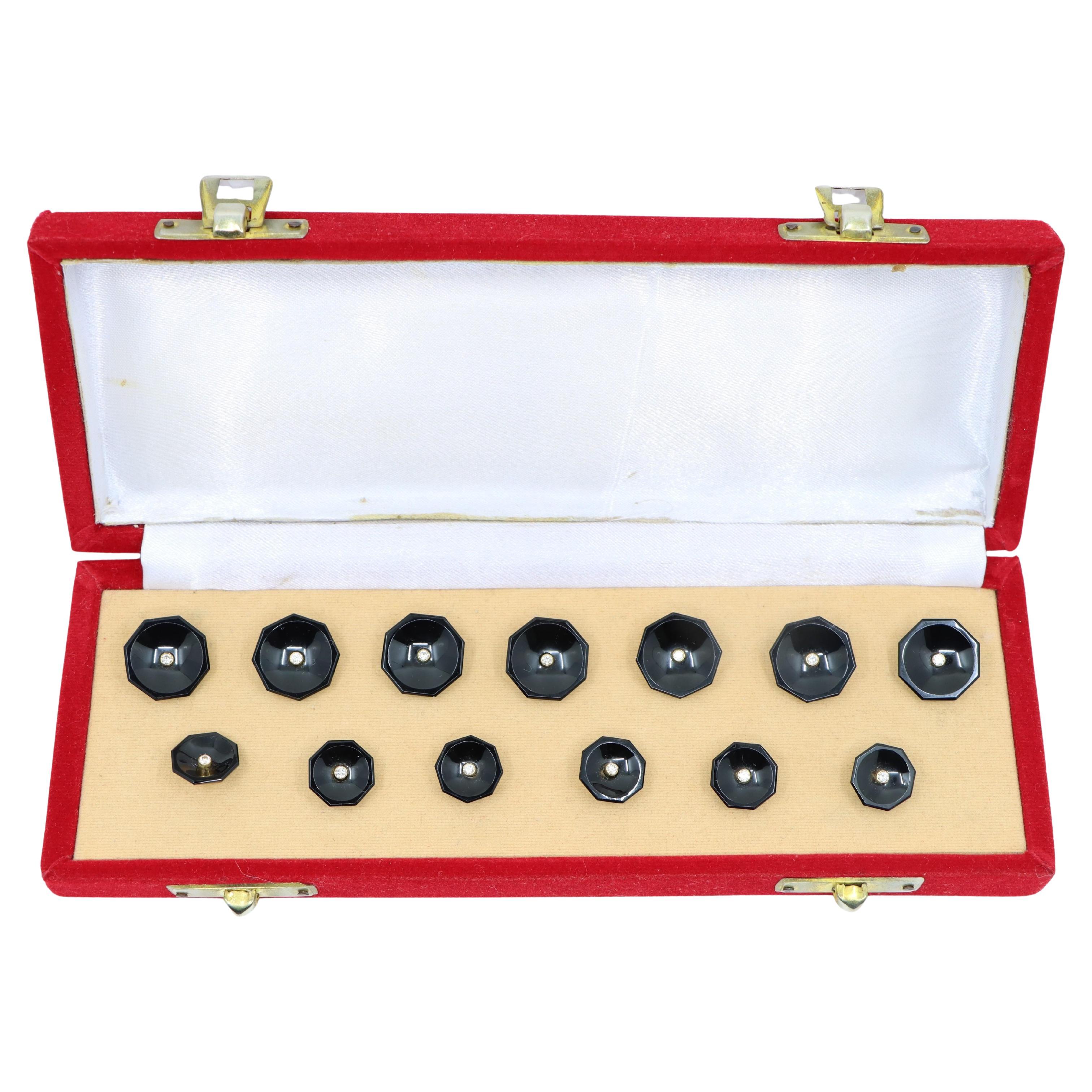 Vintage 18K Gold Onyx Diamonds Button For Sale at 1stDibs