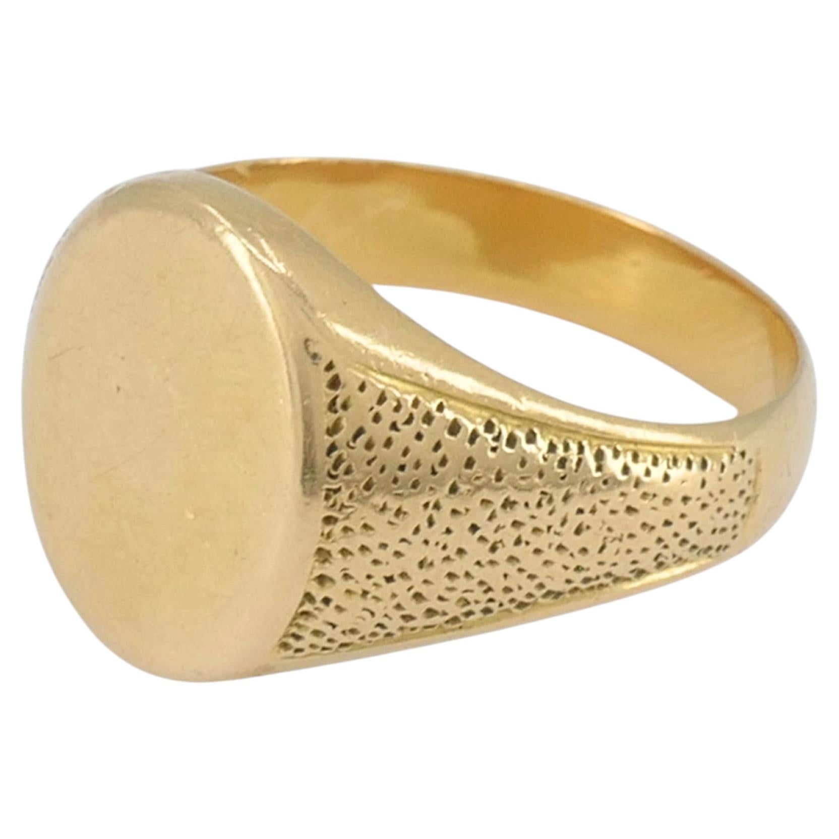 Vintage 1978 Egyptian Revival 18k Gold Signet Ring For Sale at 1stDibs