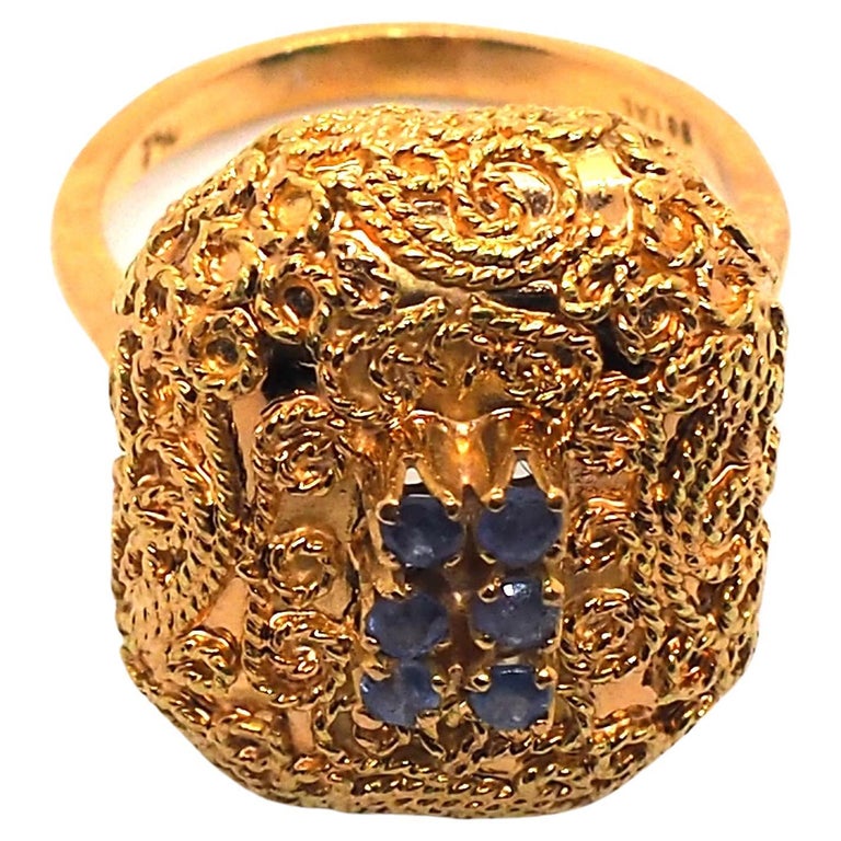 Vintage 18k Yellow Gold Sapphire Ring For Sale at 1stDibs