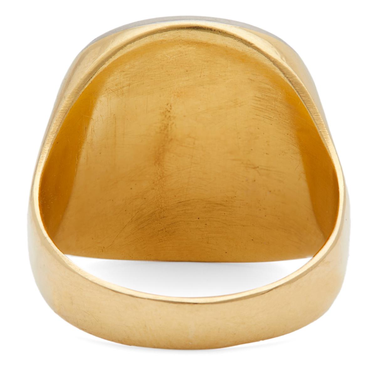Vintage 18k Yellow Gold Signet Ring For Sale at 1stDibs