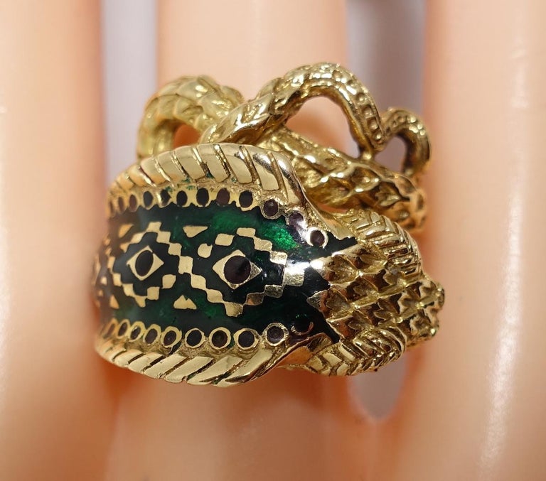 Vintage 18kt Gold and Green Enamel Cobra Ring, Size 8 at 1stDibs