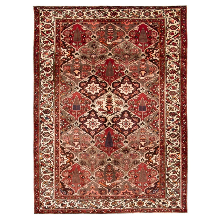 Vintage 1940s Persian Bakhtiari Rug - 7'x10' For Sale at 1stDibs