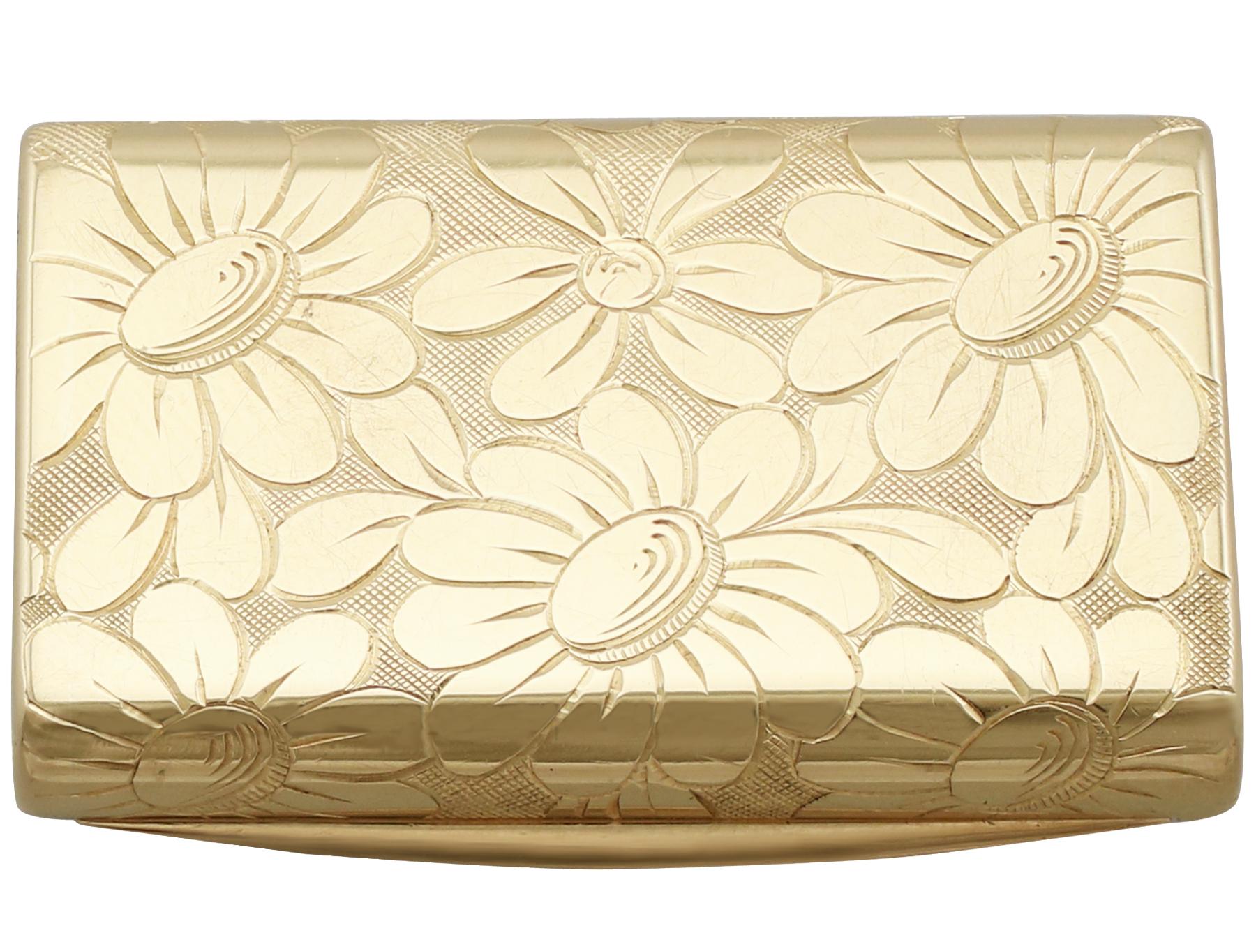 Van Cleefe and Arpels 1950s French Yellow Gold and Diamond Box For Sale ...