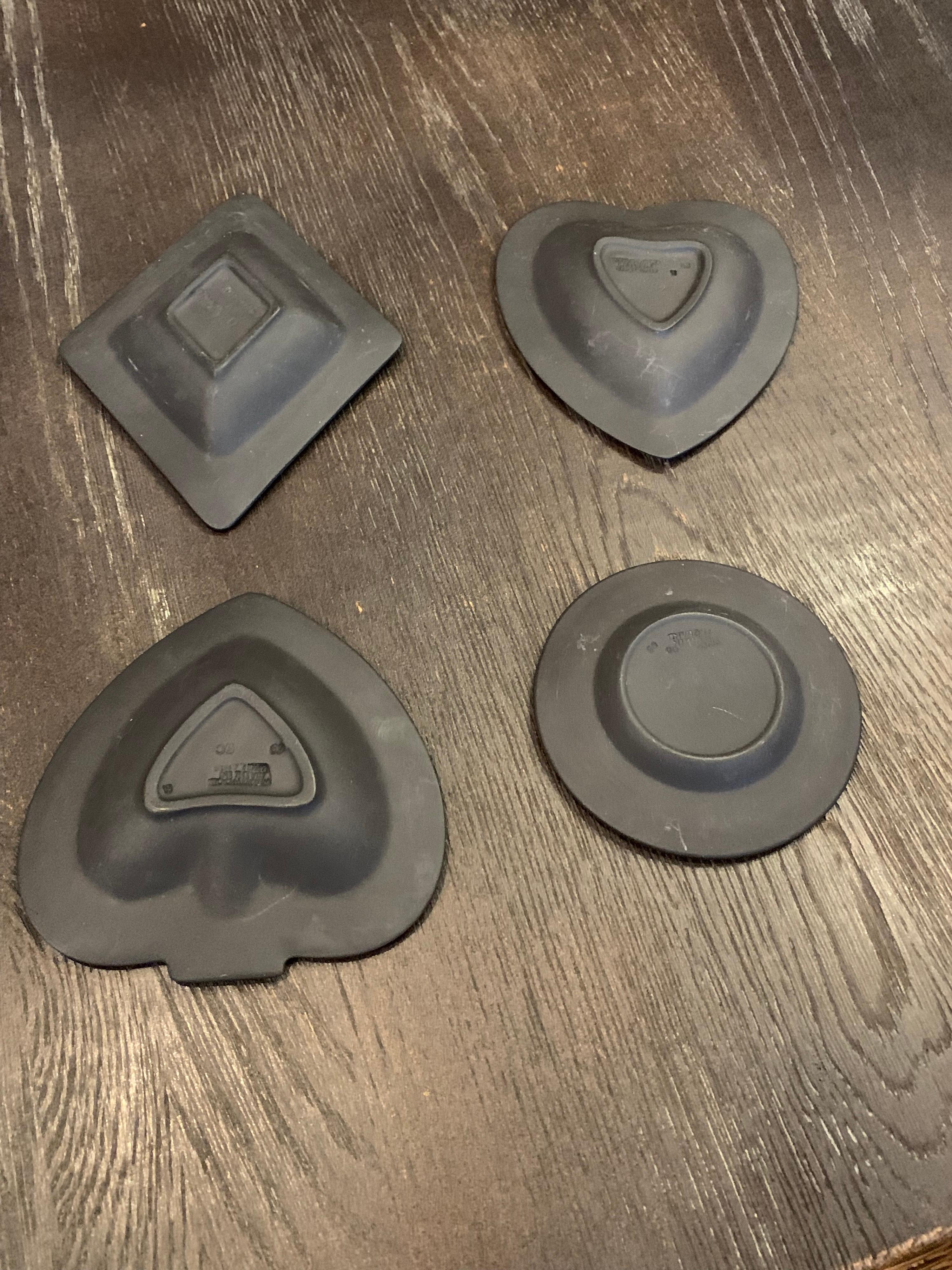 Vintage 1960s Wedgewood Jasperware Bridge Set Cream on Black For Sale ...