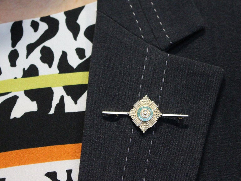 1960s Yellow Gold and Green Enamel Scots Guard Brooch at 1stDibs