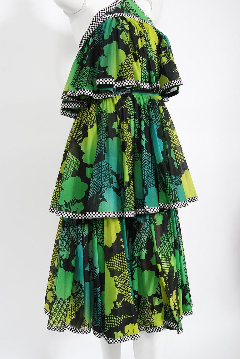 Vintage 1970's Jean Varon Green Graphic Floral Print Pleated Tiered ...