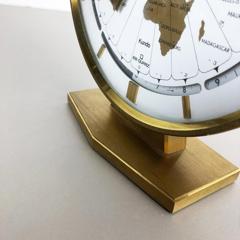 Vintage 1970s Modernist Ele-Quarz Table World Clock Clock by Kundo ...