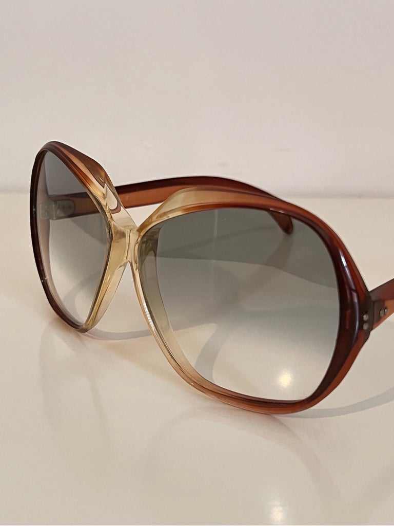 Vintage 1970’s Polaroid sunglasses with graduated tinted lense For Sale ...