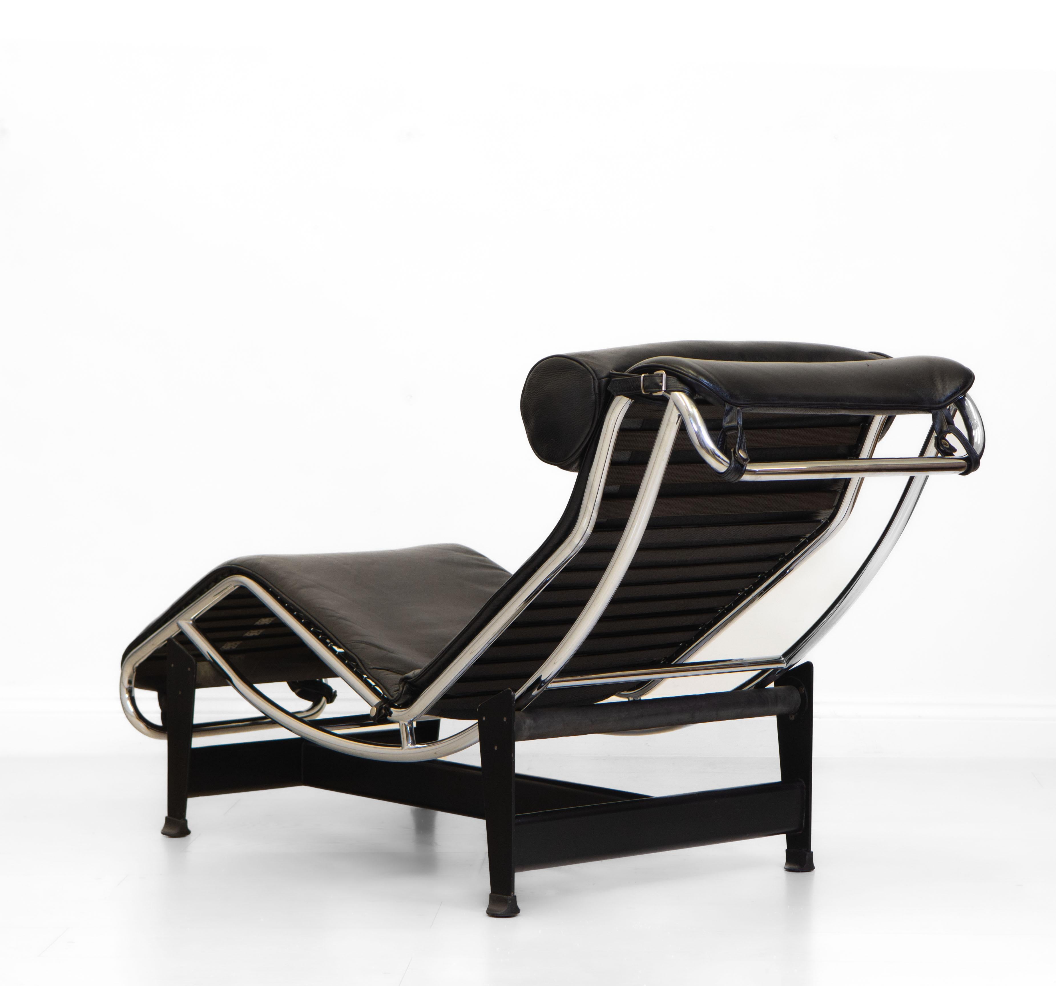 Vintage 1980s LC4 Leather and Chrome Le Corbusier Style Chaise Lounge ...