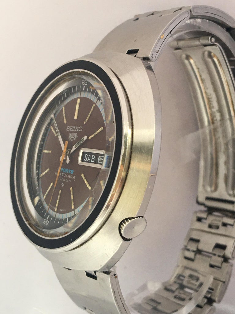 Vintage 1980s Seiko 5 Sports 21 Jewels Date Automatic Watch For Sale at ...