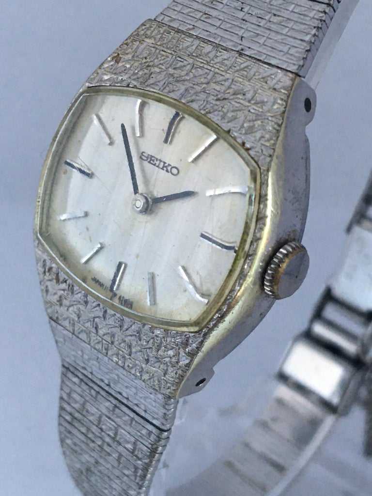 Vintage 1980s Seiko Mechanical Ladies Watch For Sale at 1stDibs