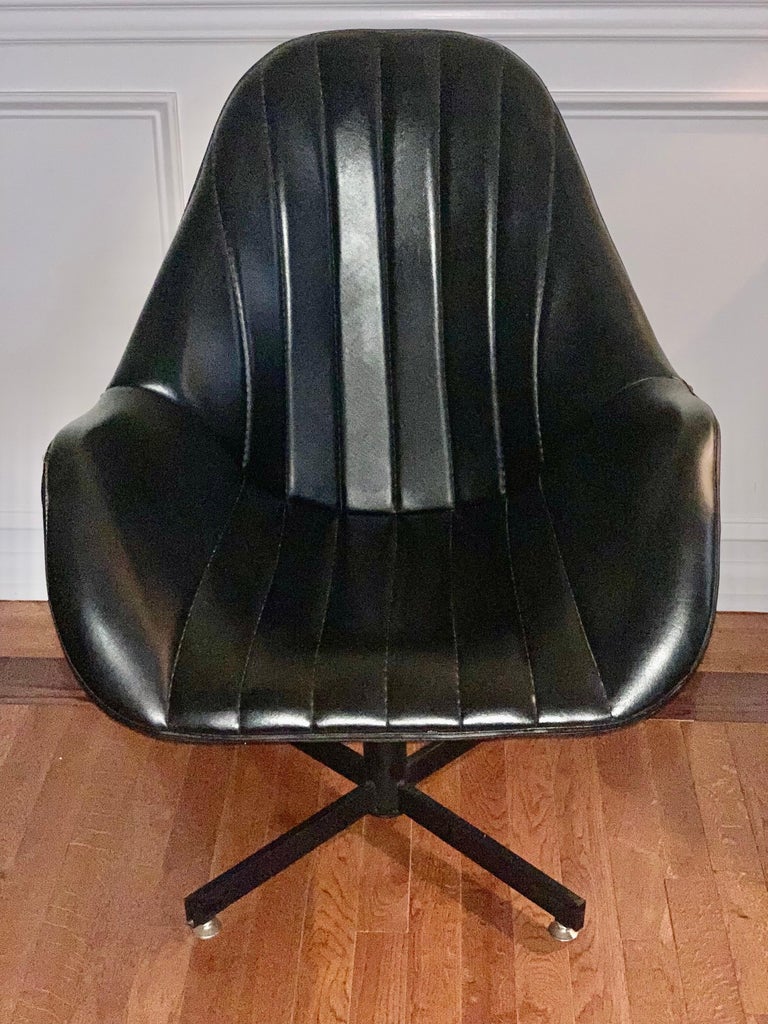 Vintage 1980's Swivel Bucket Lounge Chair For Sale at 1stDibs