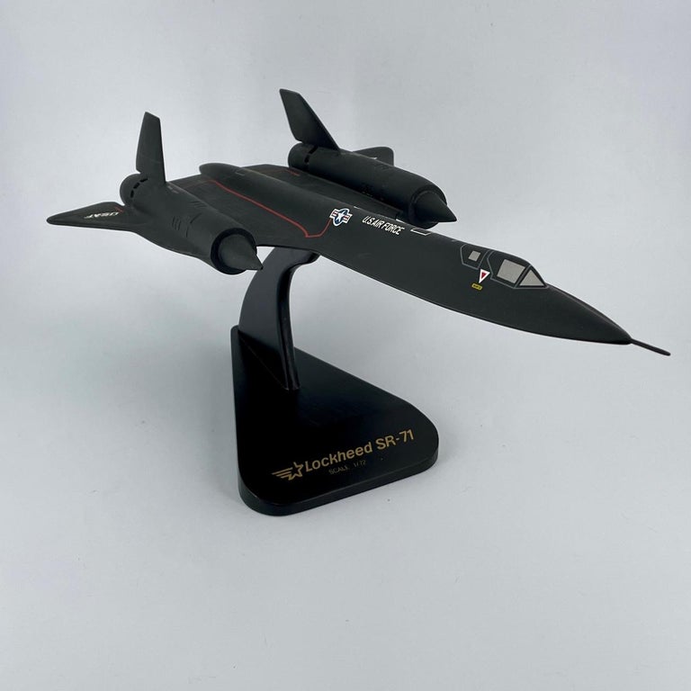Vintage 1980s U.S. Air Force Lockheed SR-71 Blackbird Stealth Aeroplane ...
