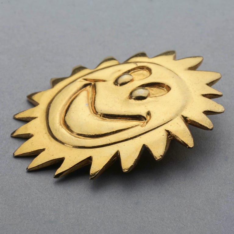 Vintage 1987 BILLY BOY Surreal Smiley Sun Face Brooch For Sale at 1stDibs