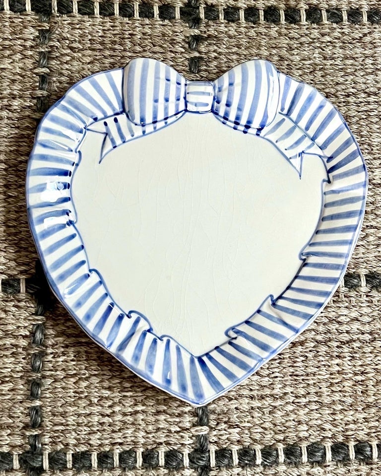 Vintage 1990, Heart-Shaped Plates from the Haldon Group For Sale at 1stDibs