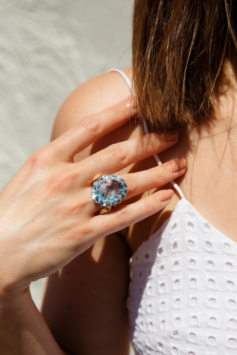 Vintage 1990s 9 Carat Rose Gold Oval Cut Light Blue Topaz Cocktail ...