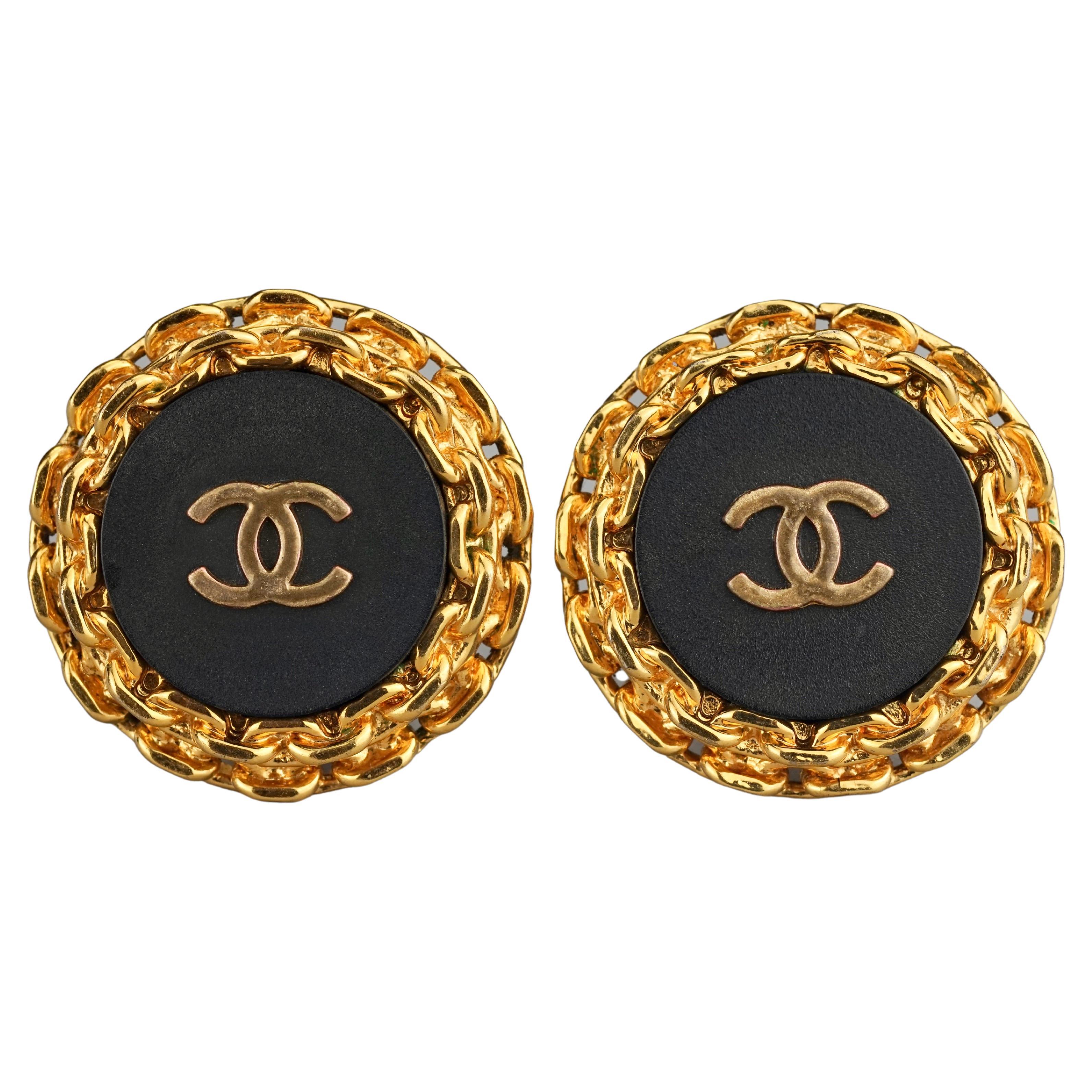 Chanel Gold Quilted CC Earrings For Sale at 1stDibs