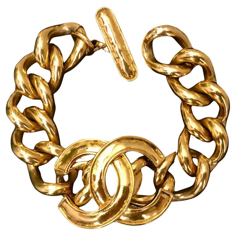 1994 Vintage CHANEL Gold Toned CC Chain Link Bracelet For Sale at ...