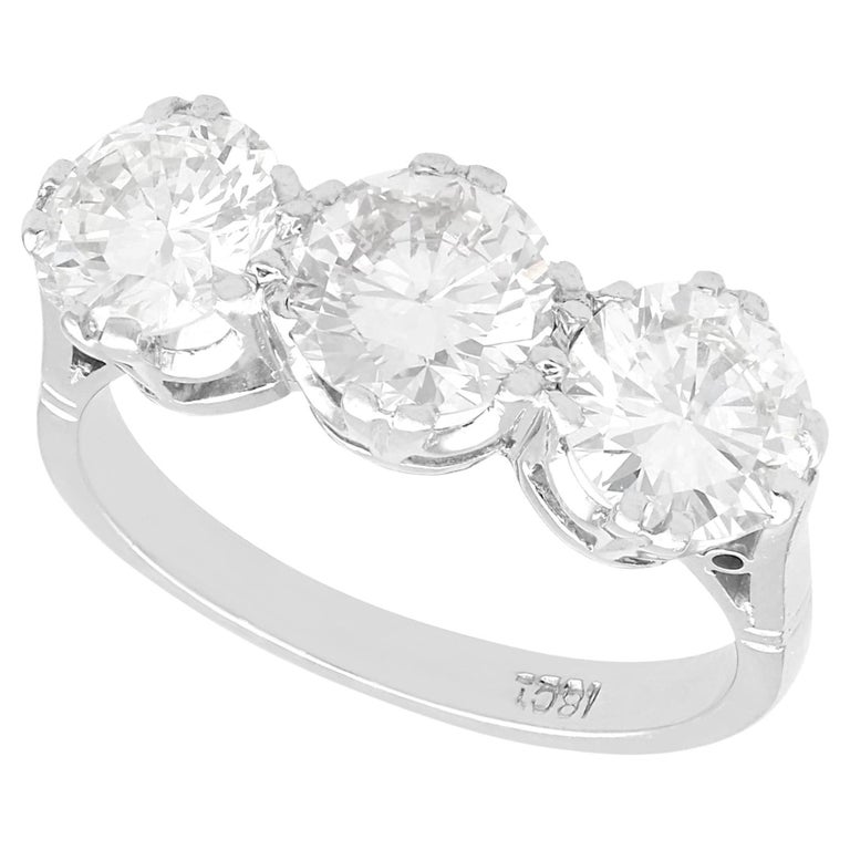 Vintage 3.30 Ct Diamond and 18 Ct White Gold Trilogy Ring For Sale at ...