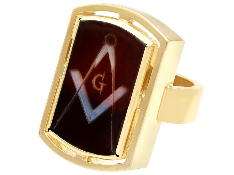Vintage 3.31ct Agate and Yellow Gold Masonic Ring, Circa 1950 For Sale ...