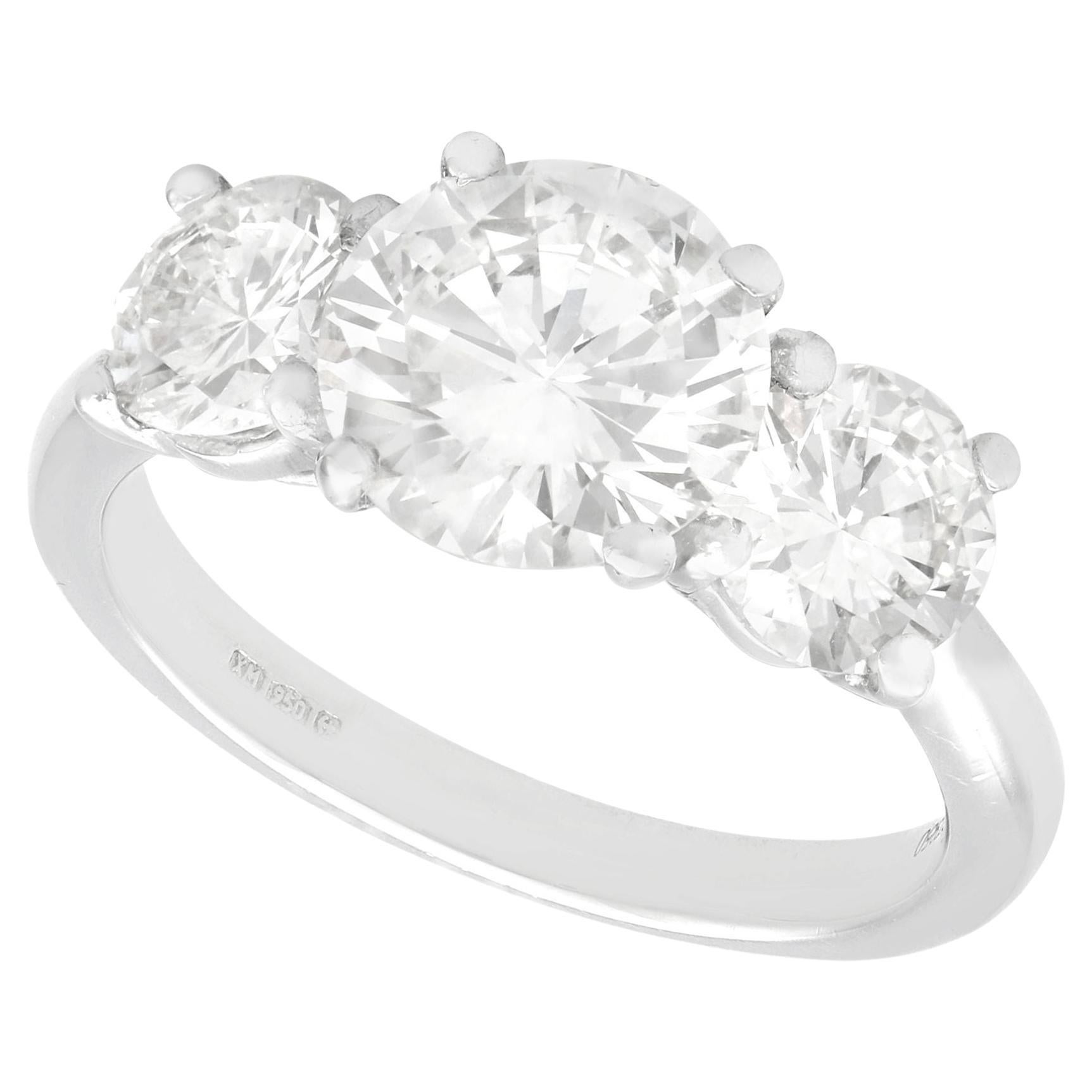 Vintage 1.67ct Diamond and Platinum Trilogy Ring For Sale at 1stDibs
