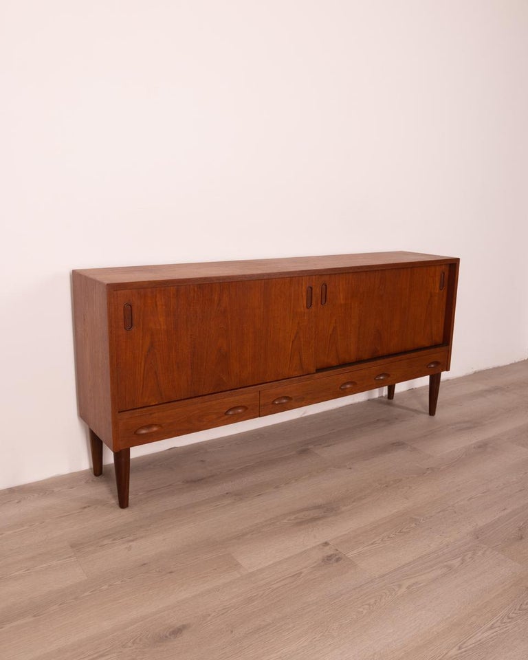 Vintage 60's Sideboard in Teak Wook Danish Design For Sale at 1stDibs