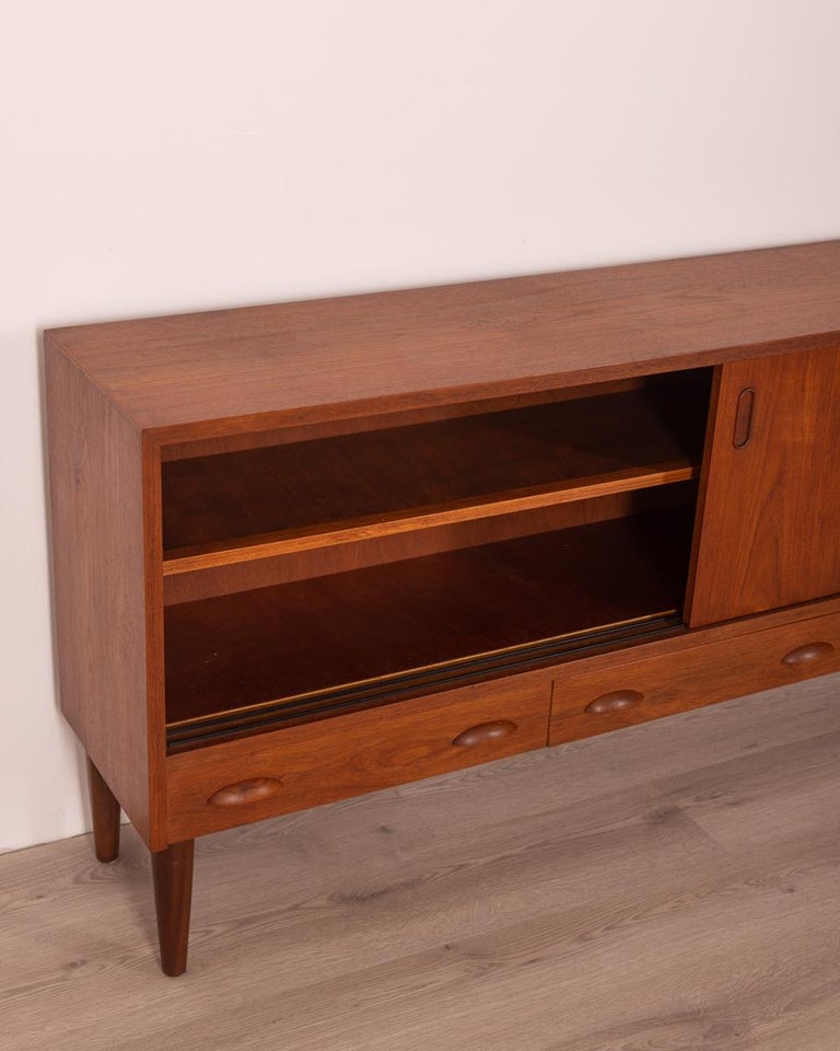 Vintage 60's Sideboard in Teak Wook Danish Design For Sale at 1stDibs
