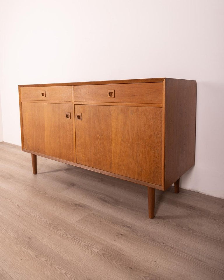 Vintage 1970s Sideboard in Oak Wood Danish Design For Sale at 1stDibs
