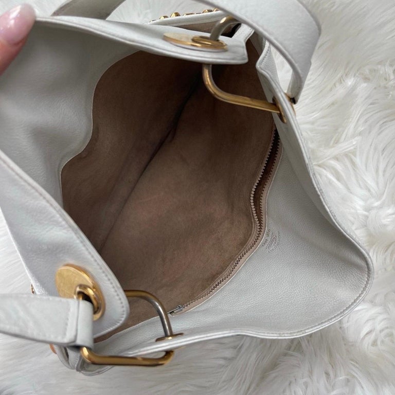Vintage 80s Gucci GG White Shoulder Bag Crossbody with Gold Belt Chain ...