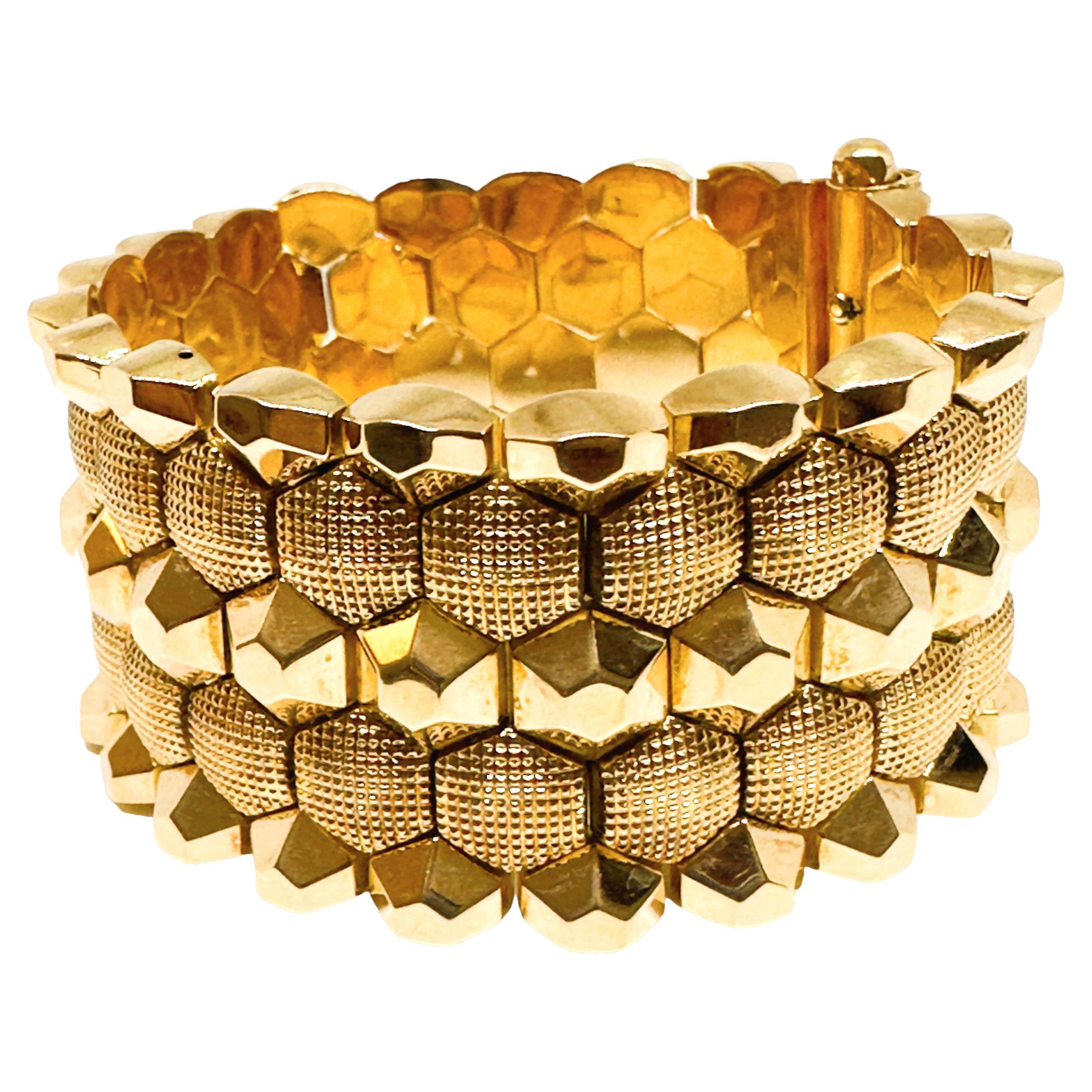 Vintage 83.3 Gram 18k Yellow Gold Thick Honeycomb Bracelet with Appraisal For Sale at 1stDibs