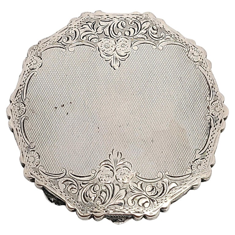 900 Silver Large Compact For Sale at 1stDibs