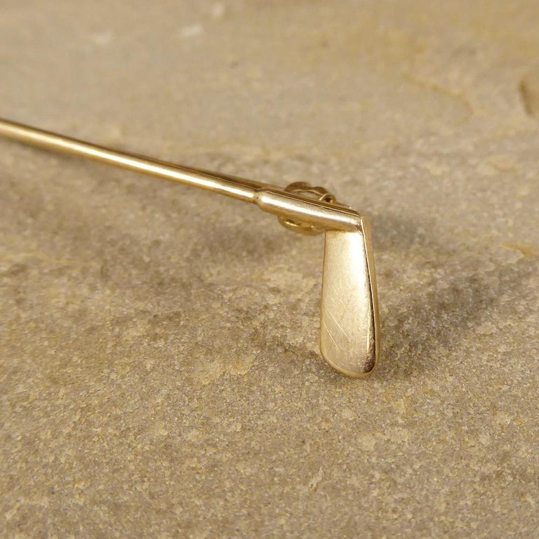 Vintage 9 Carat Yellow Gold Golf Club Brooch For Sale at 1stDibs