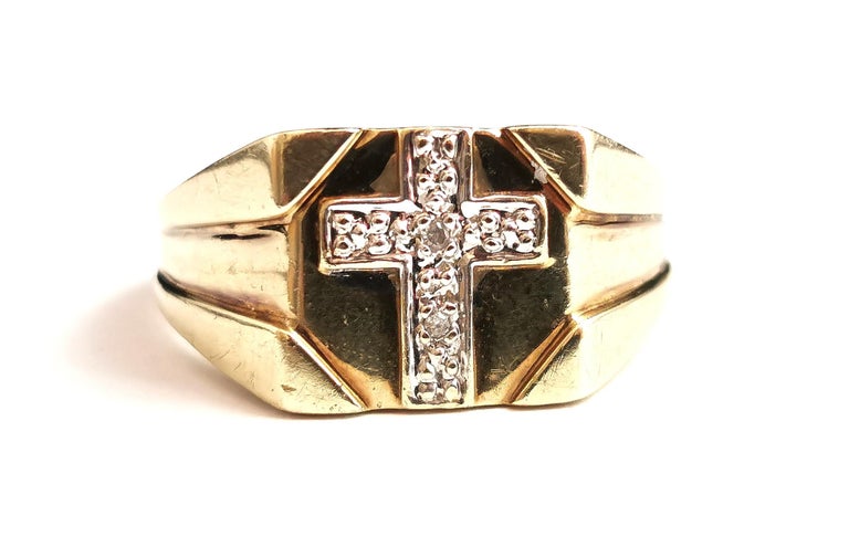 Vintage 9k Gold Diamond Cross Signet Ring For Sale at 1stDibs