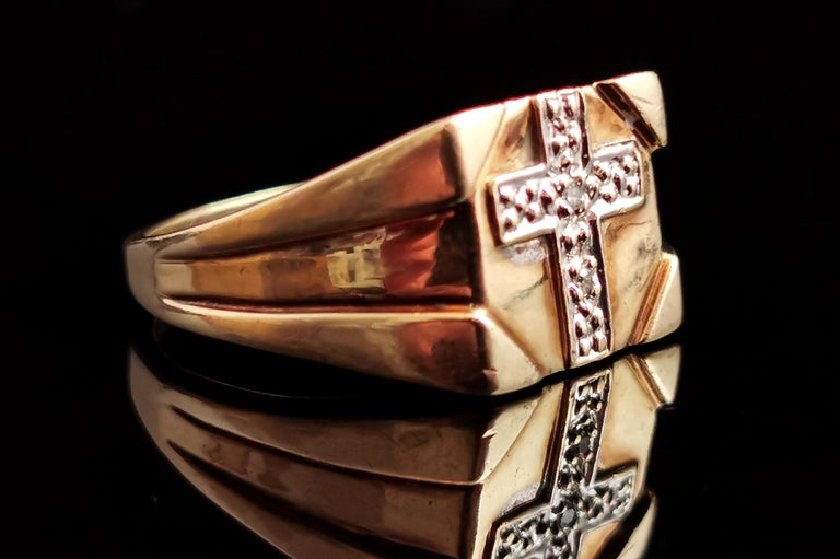 Vintage 9k Gold Diamond Cross Signet Ring For Sale at 1stDibs