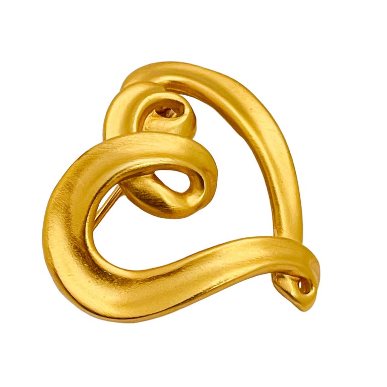 Vintage AK ANNE KLEIN matte gold heart designer runway brooch For Sale ...
