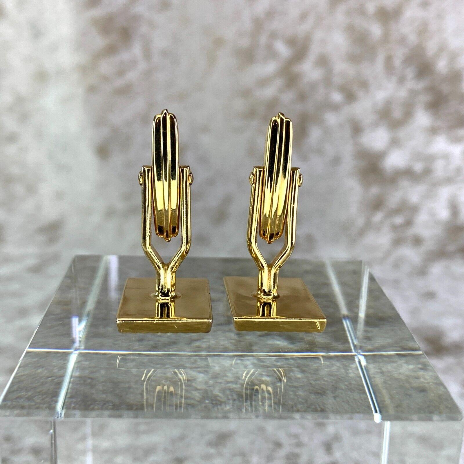 Vintage Alfred Dunhill Cufflinks and Tie Clip Green Malachite and Gold Plated For Sale at ...