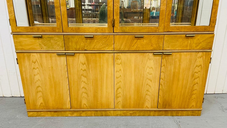 Vintage American of Martinsville Burled Breakfront For Sale at 1stDibs