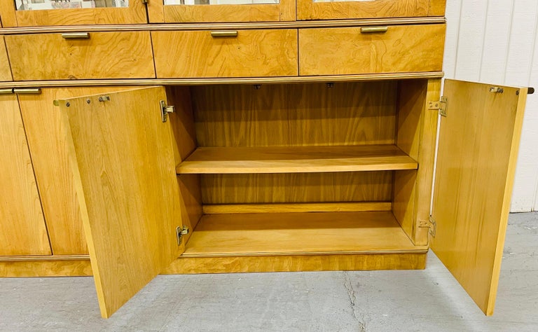 Vintage American of Martinsville Burled Breakfront For Sale at 1stDibs