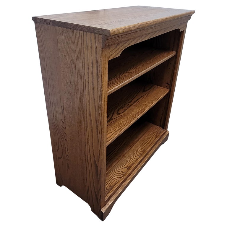Vintage Amish Crafted Solid Oak Short Bookcase For Sale at 1stDibs